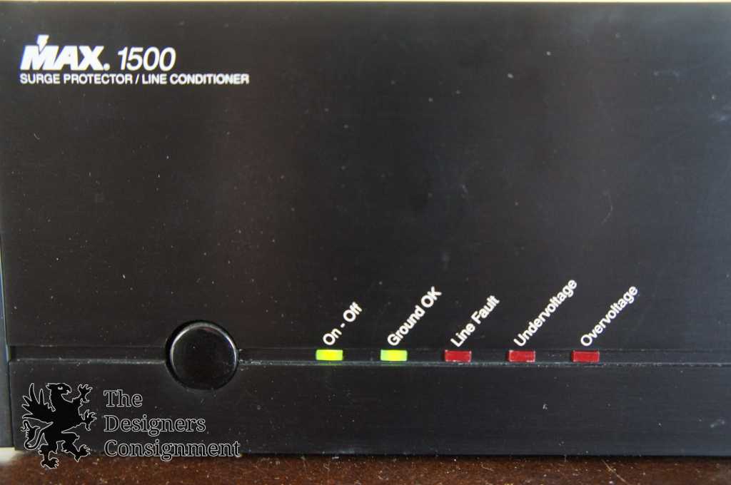 Panamax Max 1500 60 Hz Surge Protector Line Conditioner 15 Amps